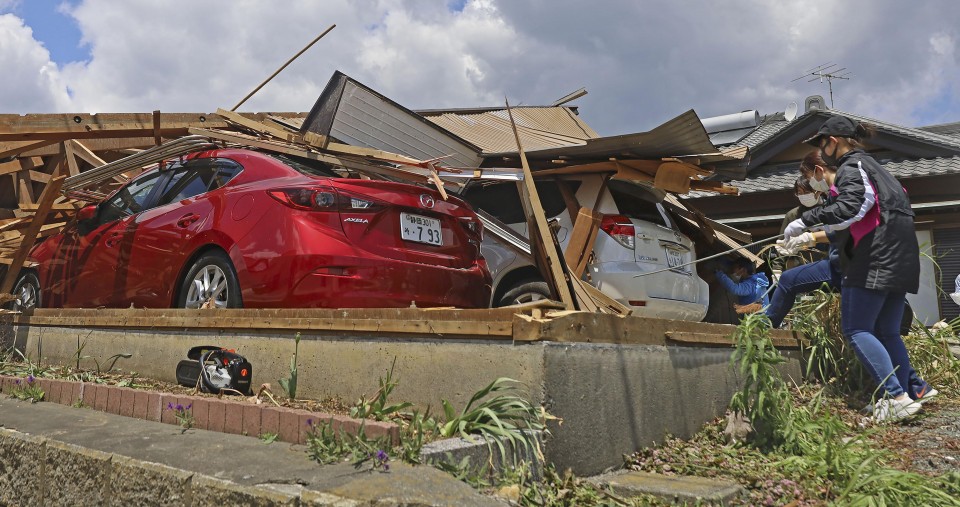 TORNADOS deixa destruição em Shizuoka - Japão Aqui